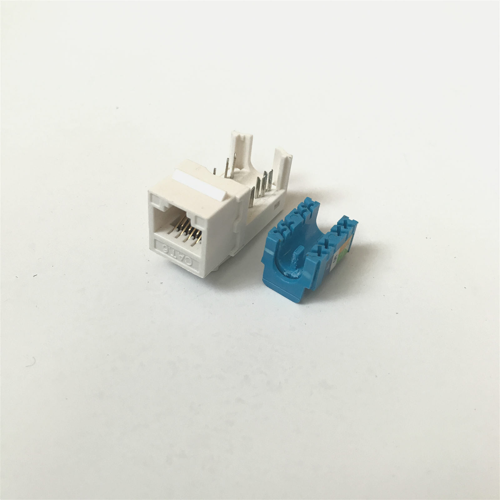 Color Customized RJ45 Shielded Jack , UTP 90 Degree Cat6 Toolless ...